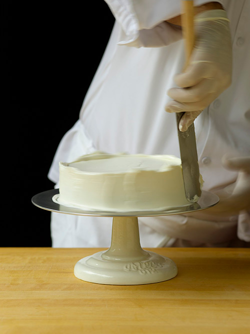 Icing a Cake Like a Pro - CIA Foodies
