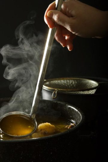 A No-Rules Guide for Rich Chicken Stock - CIA Foodies